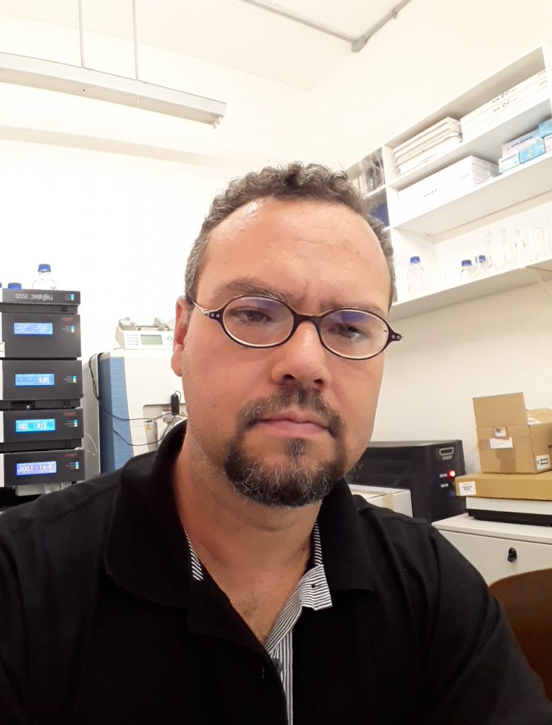 Biosketch de expositores del simposio Proteomics and its role on the ...